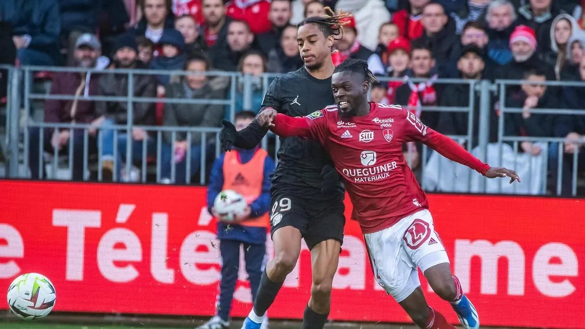 Bradley Locko sezonu kapattı!