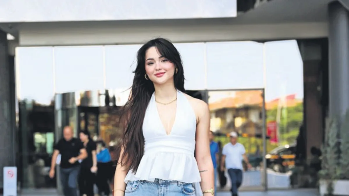 Derya Pınar Ak’tan tatil alışverişi molası