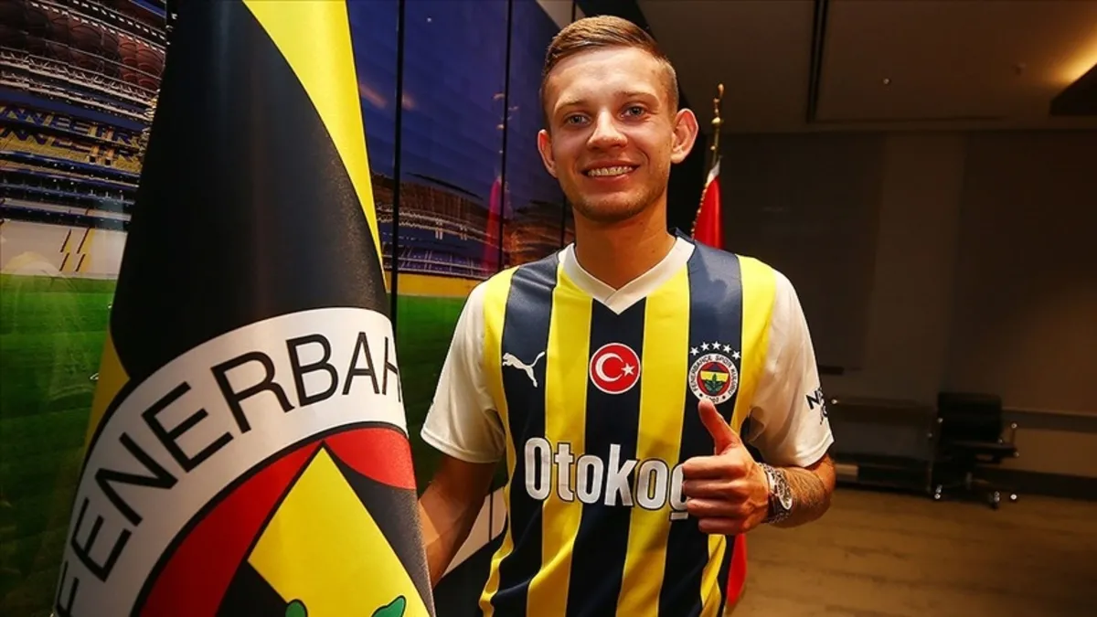 Lazio, Sebastian Szymanski için Fenerbahçe’ye resmi teklif yapmaya ...
