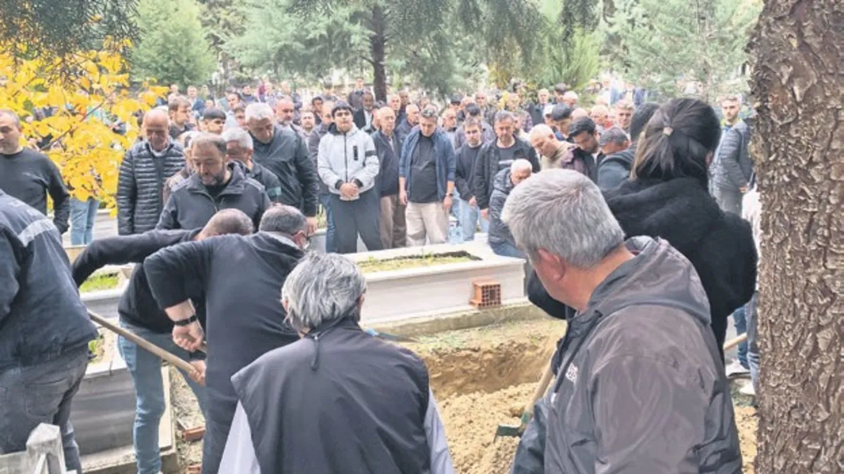 Kartal’da lisede şaka kavgaya dönüştü: İsmail Mert beton zemine düşüp ...
