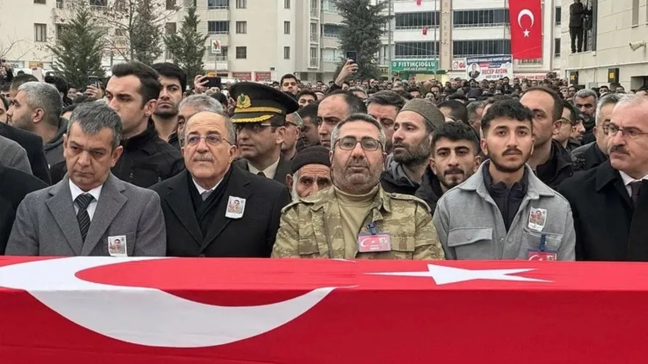 Şehit Kemal Aslan’ın babası Mehmet Aslan’dan CHP’yi DEM’leyen Özgür Özel’e tepki: Kendilerini ...