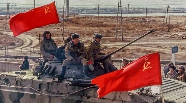 Sovyetler Birliği neden, kaç yılında dağıldı? Sovyetler Birliği ne ... Sovyetler Birliği neden, kaç yılında dağıldı? Sovyetler Birliği ne ...