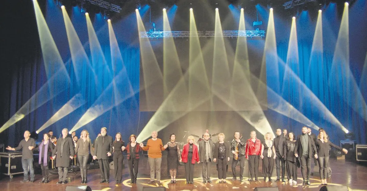 Sanatçılardan inkar tiyatrosu